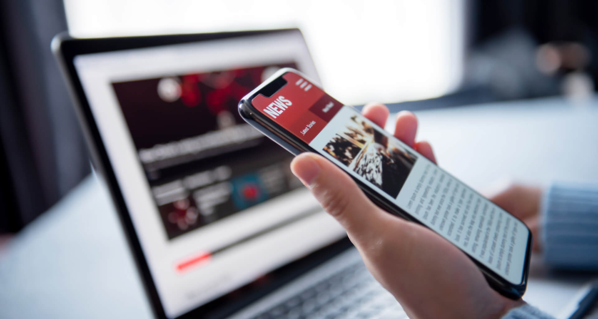 O que é lead no jornalismo? Entenda a diferença para o marketing